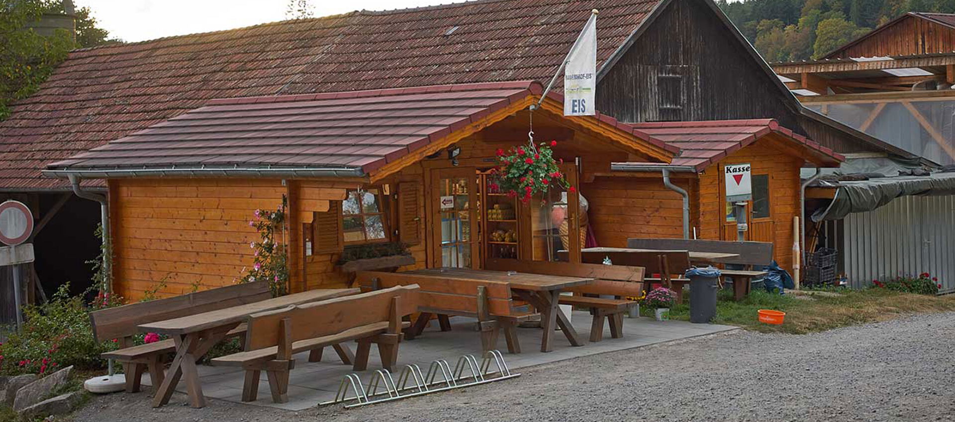Über uns - Haselstaller Hof Eis
